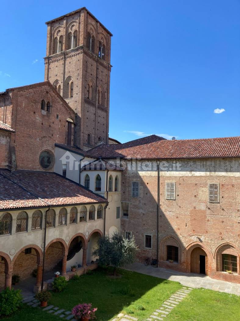 Appartamento piazza San Domenico 2, Centro, Casale Monferrato