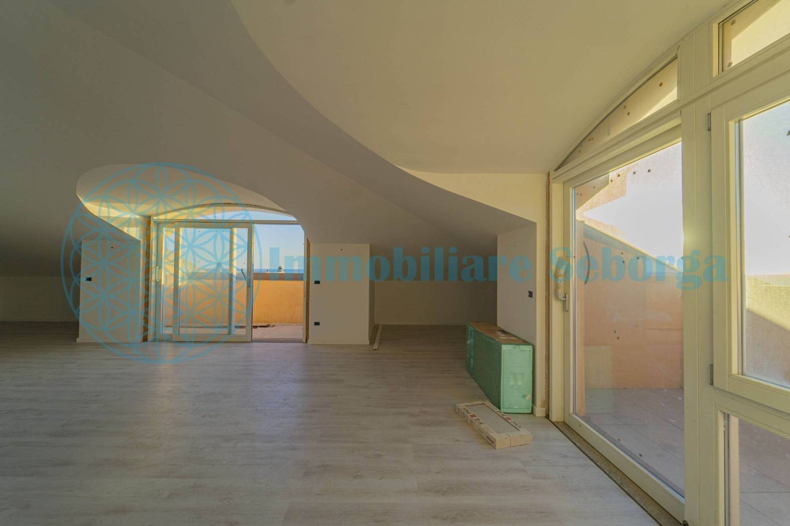 Attico nuovo, 80 m², Centro, Bordighera