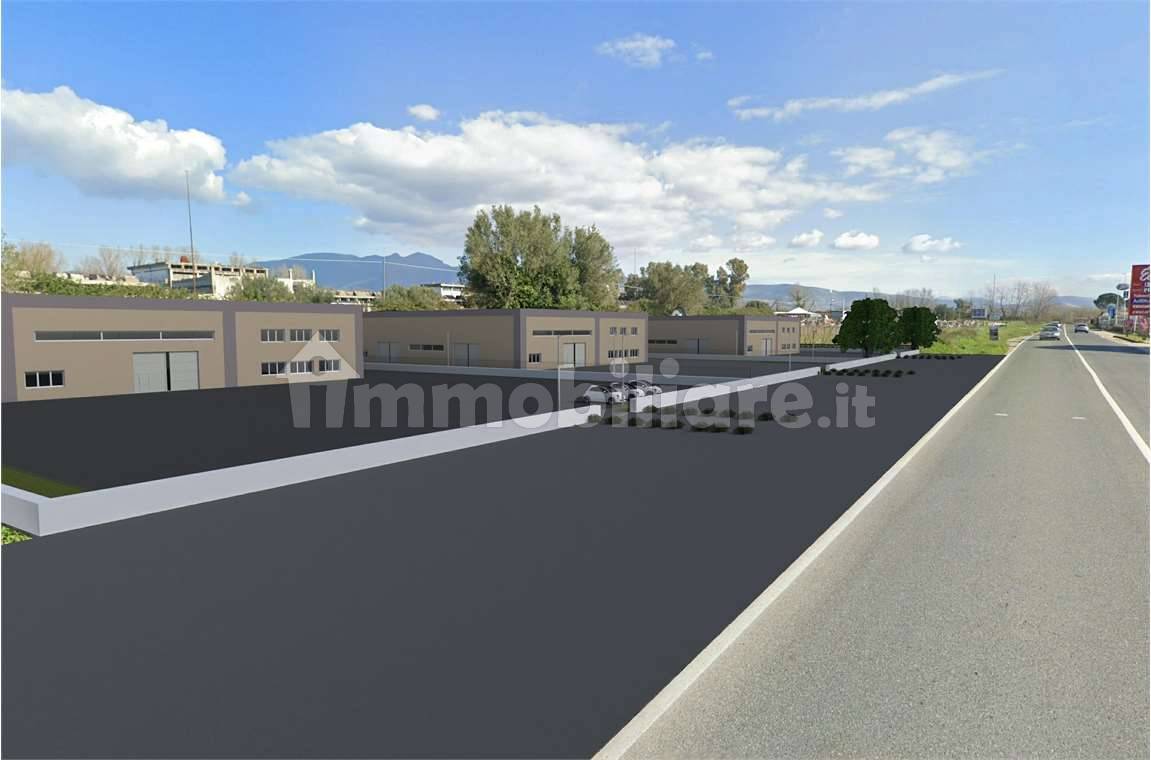 Capannone in Vendita