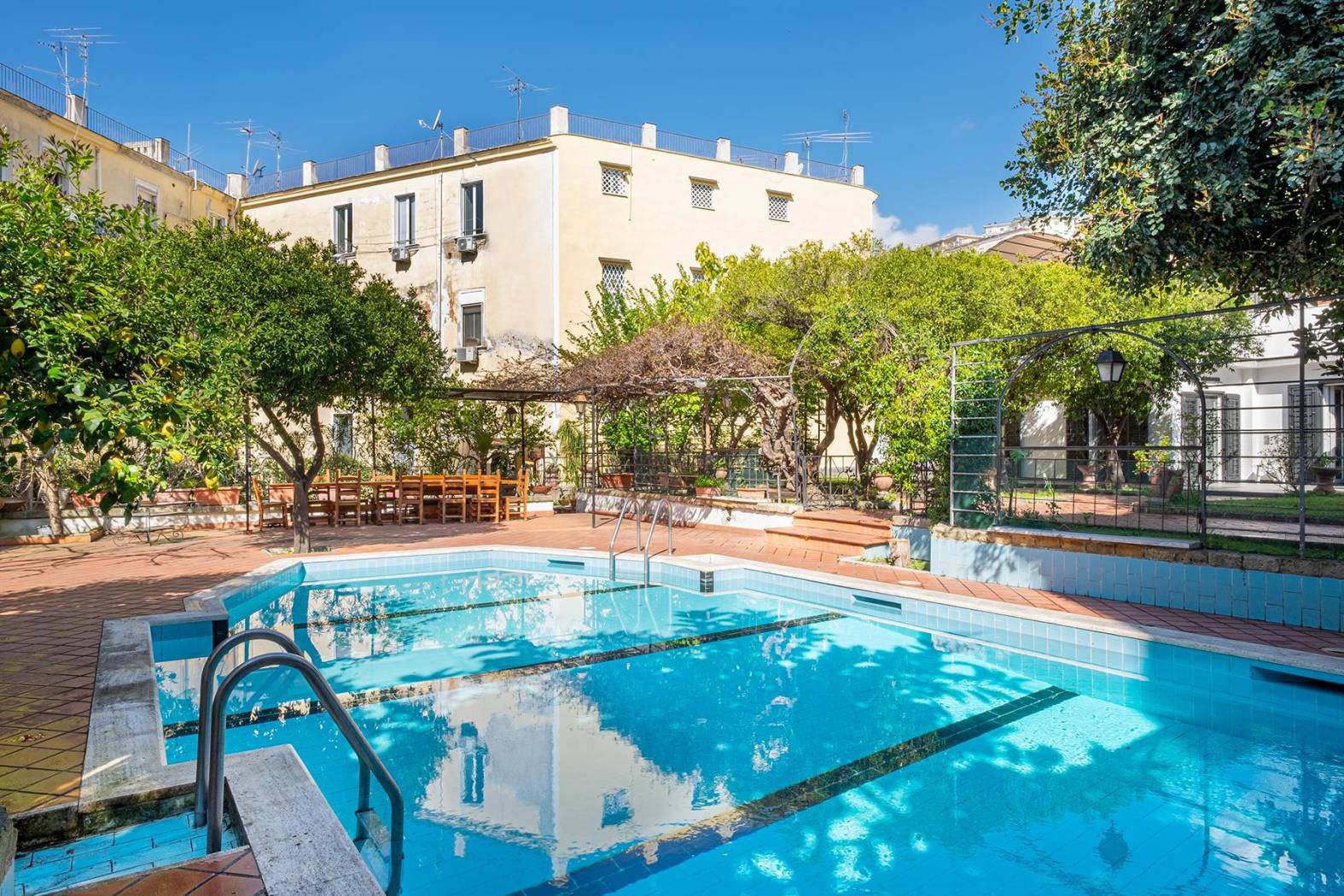 Appartamento corso Vittorio Emanuele, Piazza Amedeo - Parco Margherita, Napoli