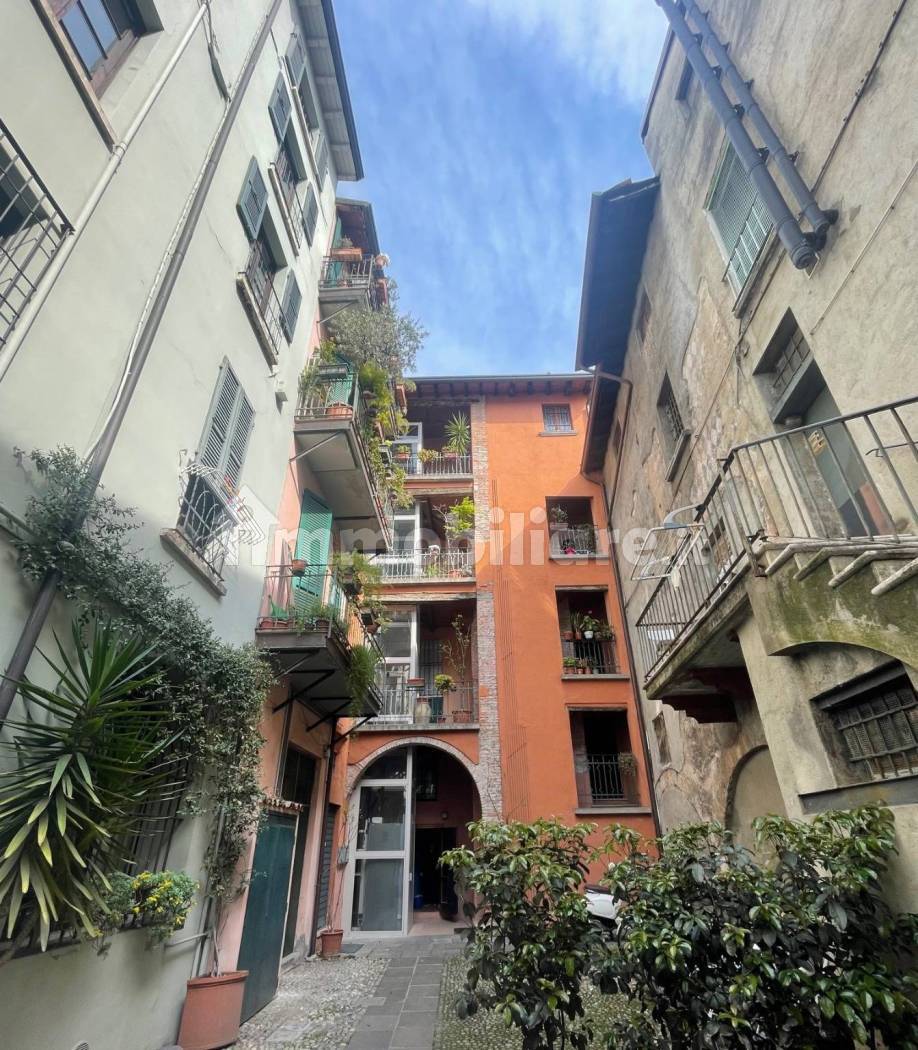 Quadrilocale corso Giuseppe Garibaldi 11, Loggia - Garibaldi, Brescia