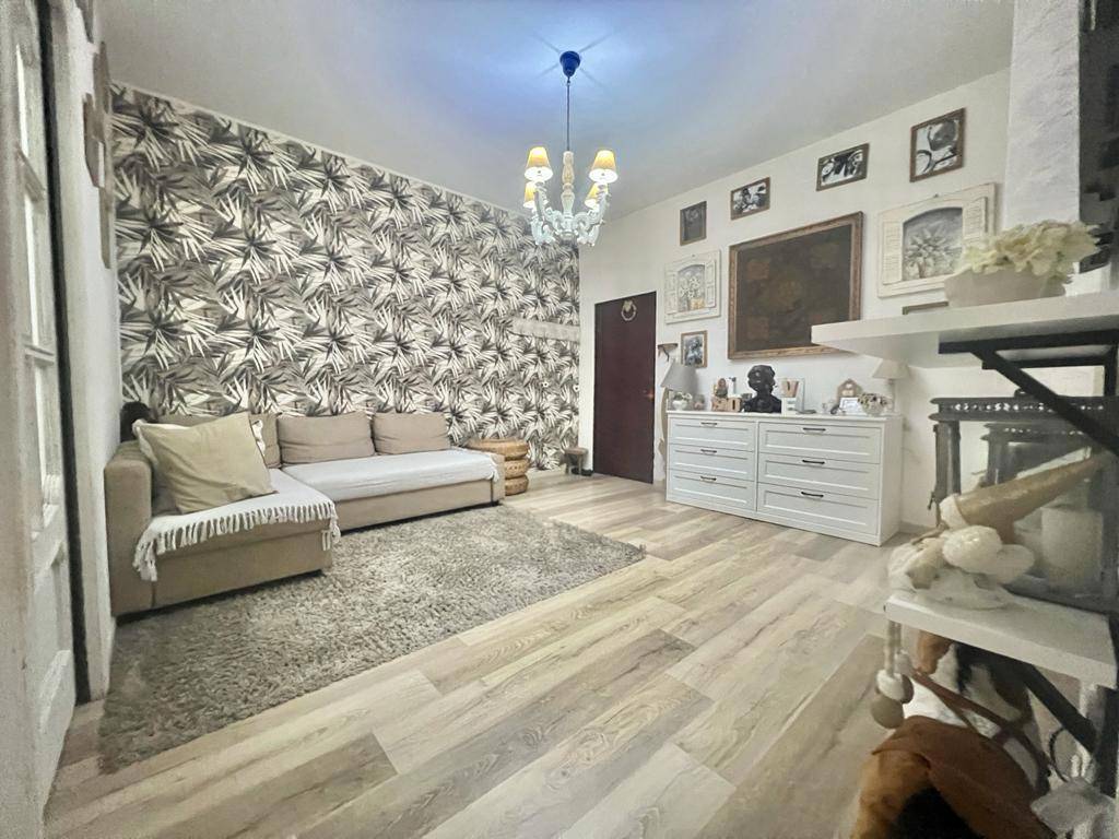 Trilocale via Vincenzo Barletta, Lungomare, Pozzuoli