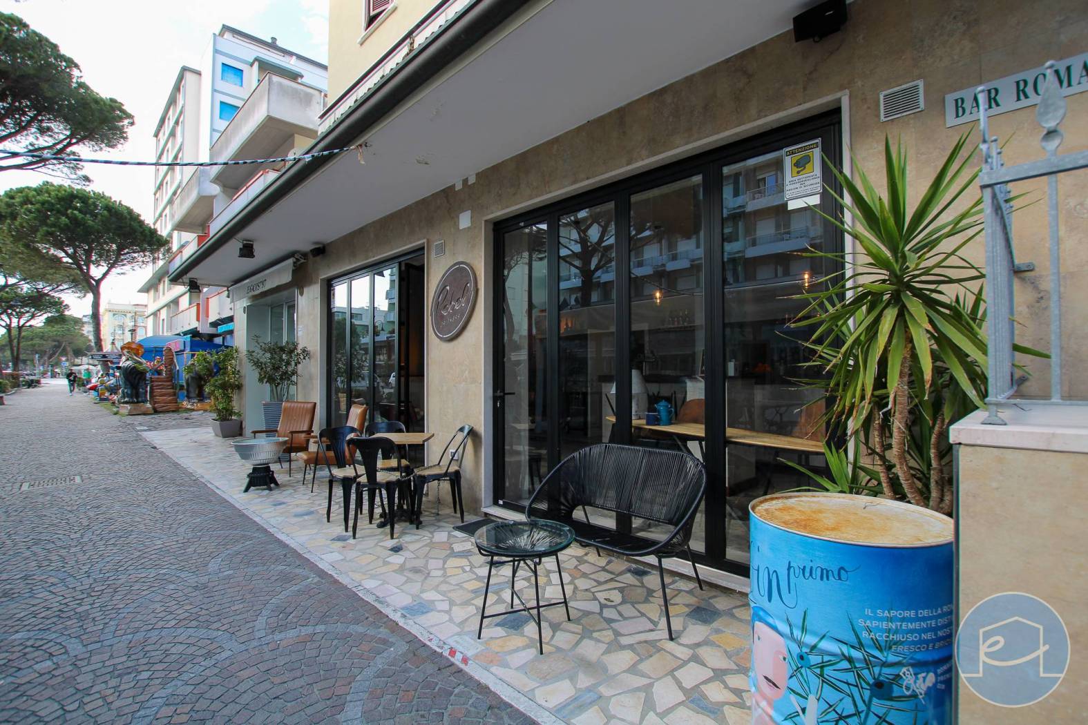 Locale commerciale in Vendita