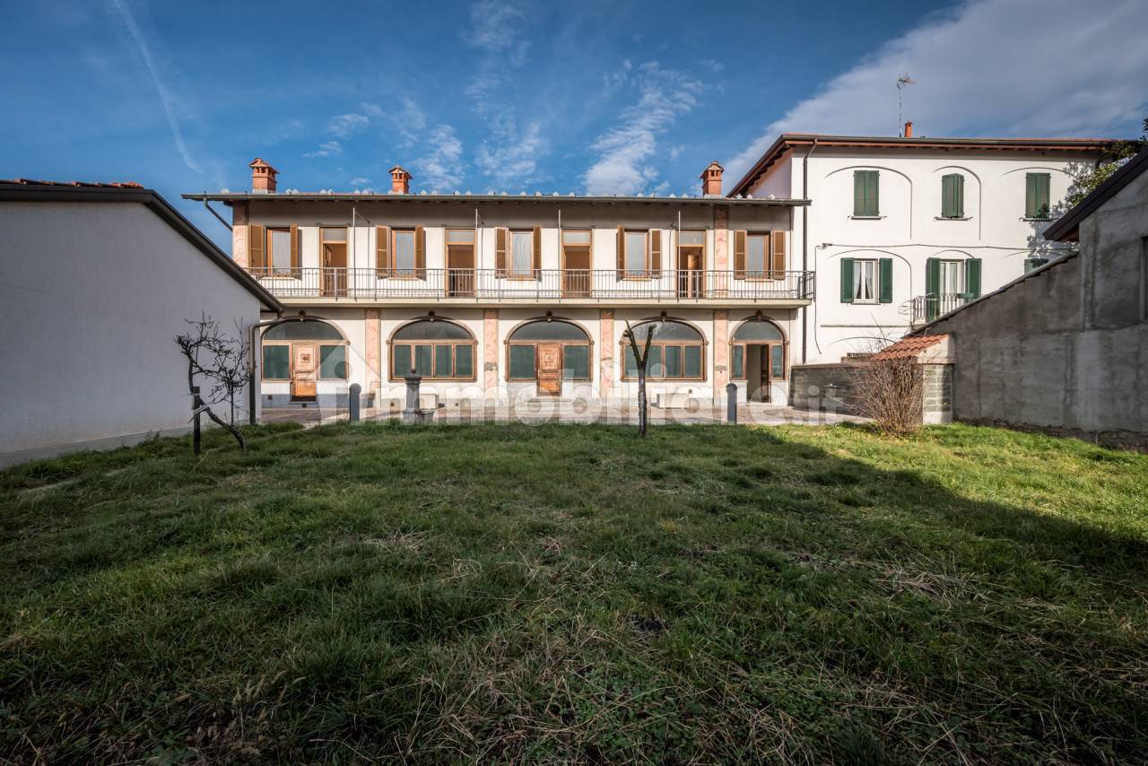 Bilocale via Clerici 14, Cermenate