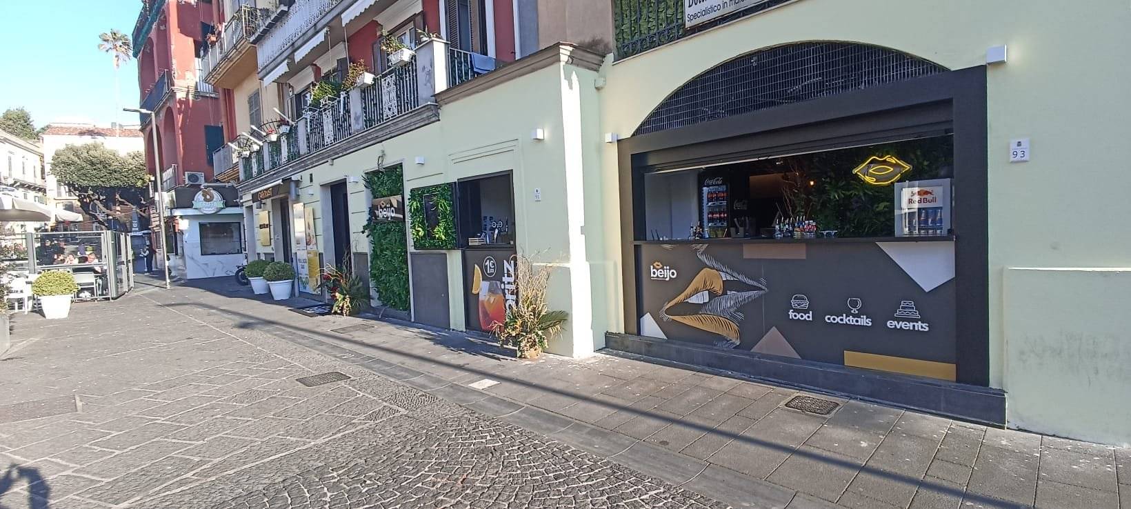 Cocktail bar in Vendita