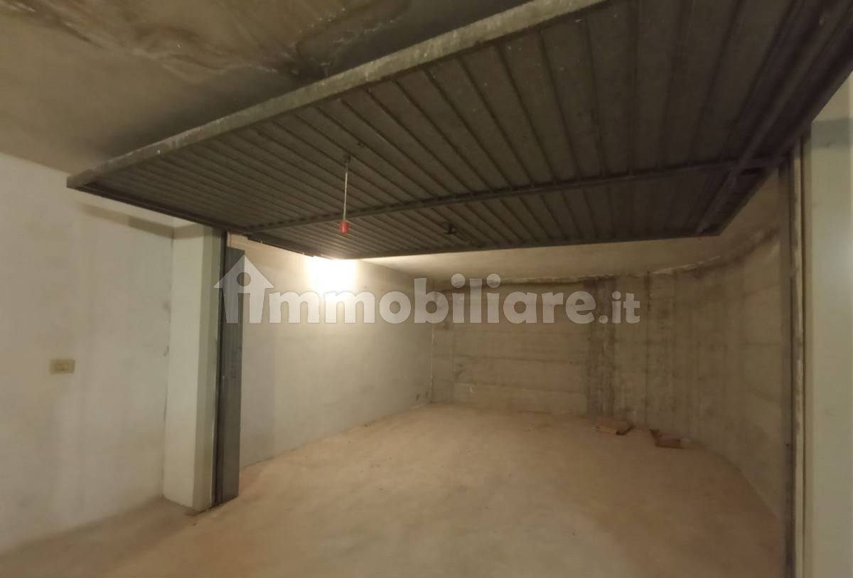 Garage - Box in Vendita