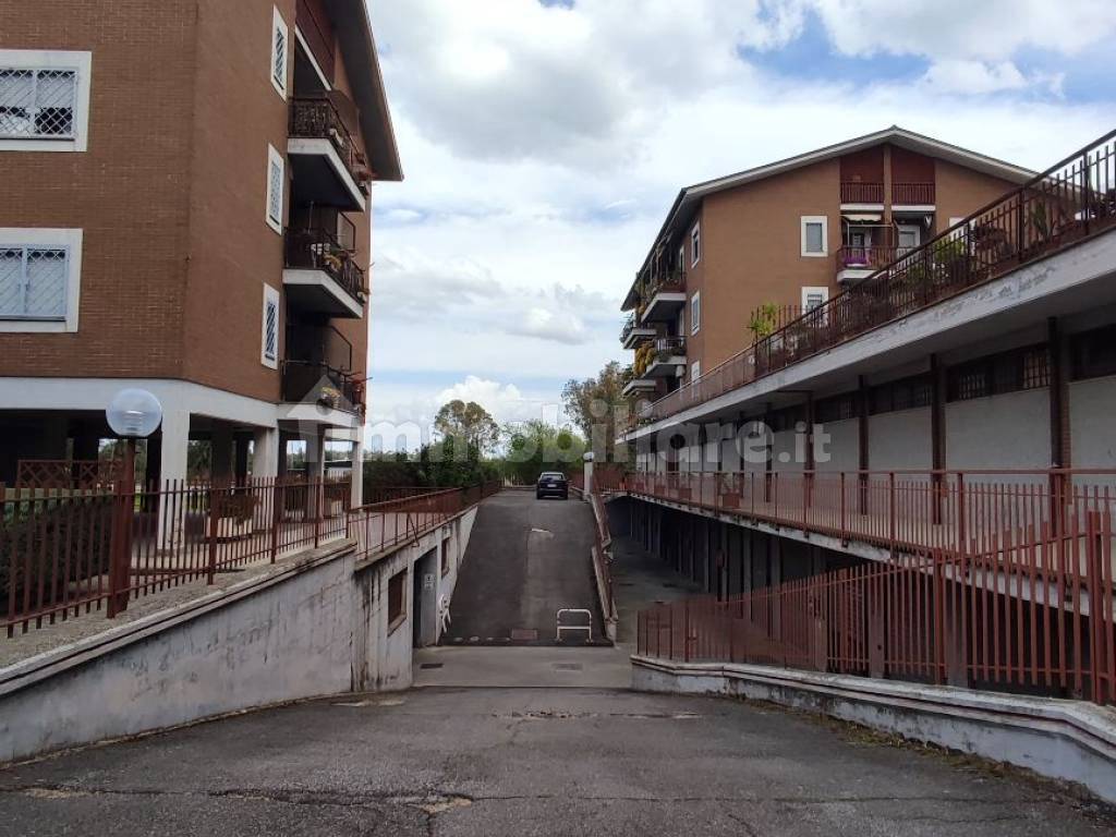 Garage - Box via Monasterace 31, Roma, Rif. 102680948 - Immobiliare.it