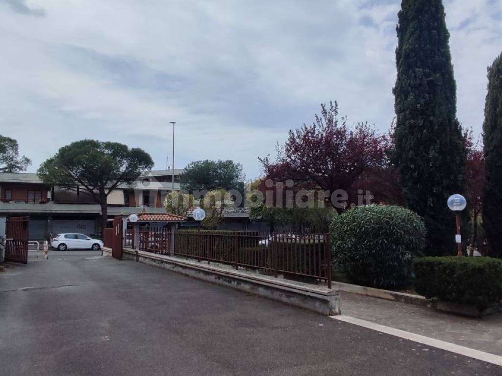 Garage - Box via Monasterace 31, Roma, Rif. 102680948 - Immobiliare.it