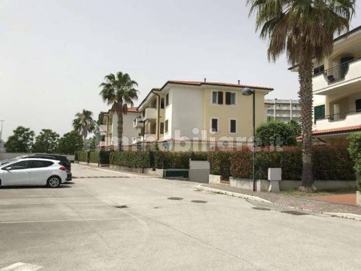 Trilocale viale Cristoforo Colombo 96, Centro, Porto Recanati