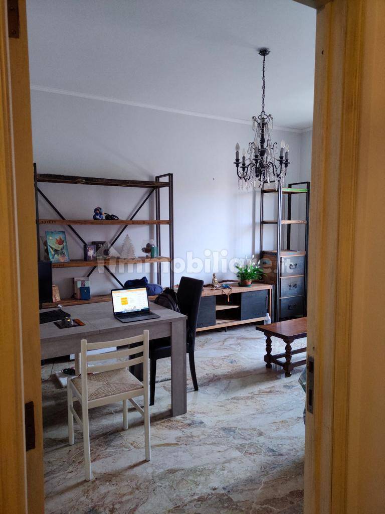 Bilocale buono stato, terzo piano, Centro, Cremona