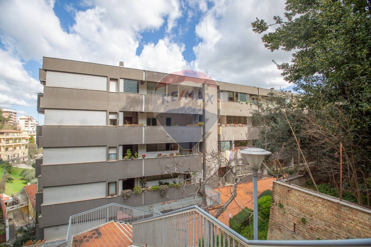 Trilocale via Salomone 5, Chieti Città, Chieti