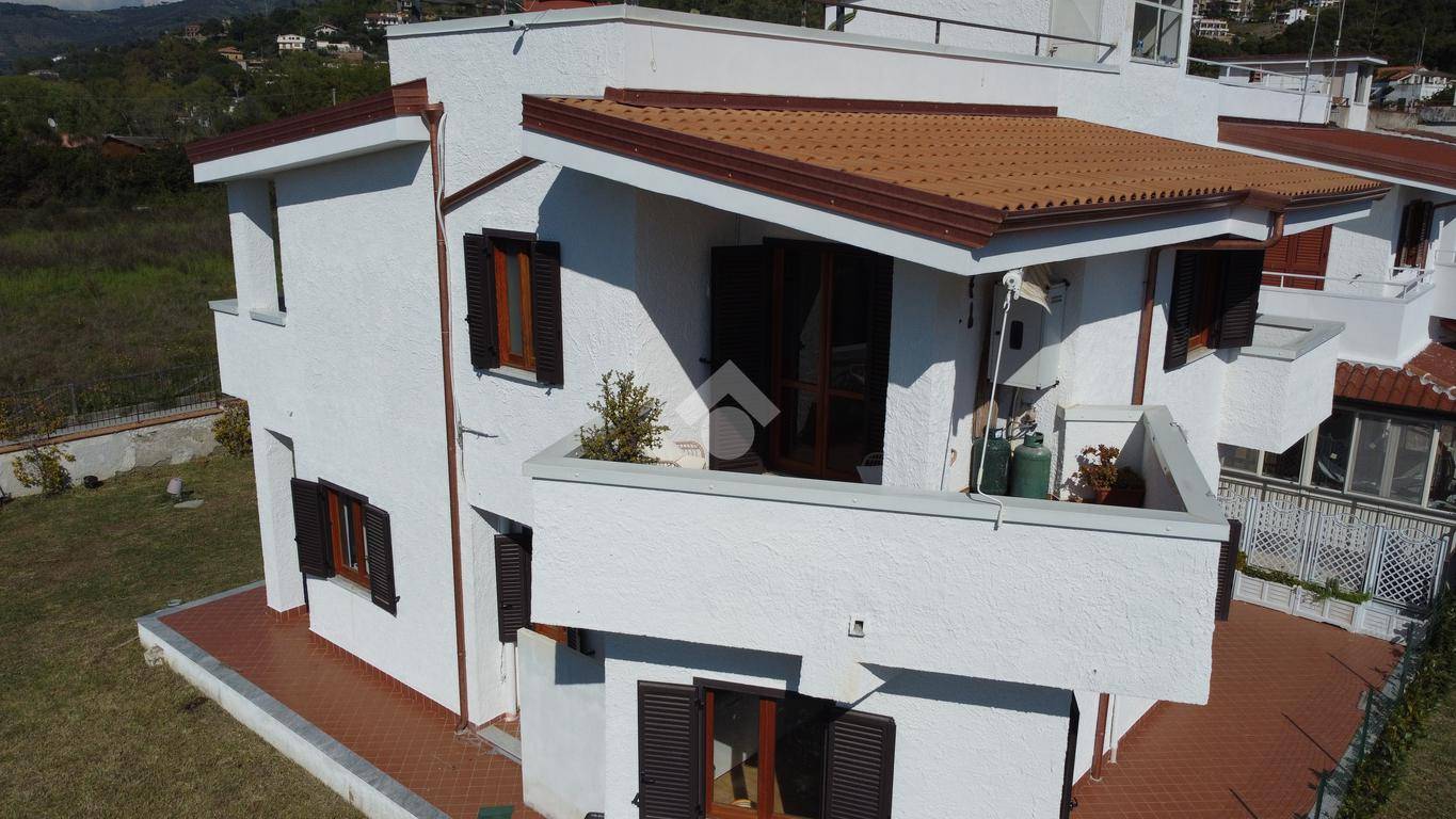 Quadrilocale buono stato, primo piano, Castellabate