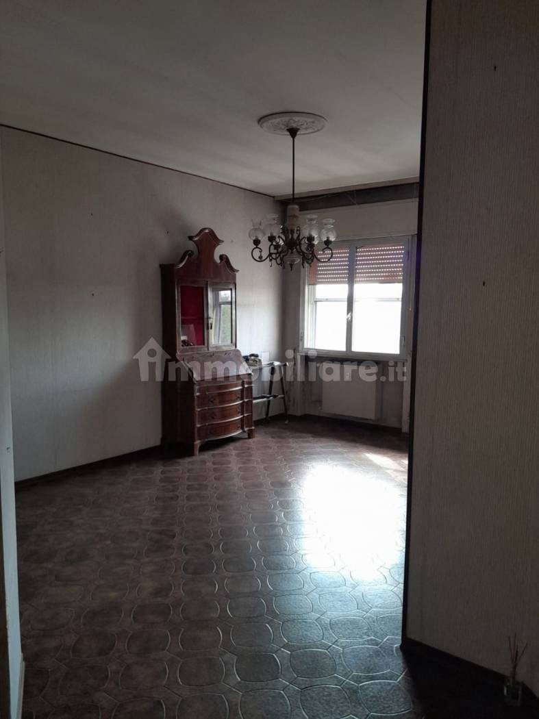 Quadrilocale da ristrutturare, terzo piano, Parco Urbano - Piscina, Forlì