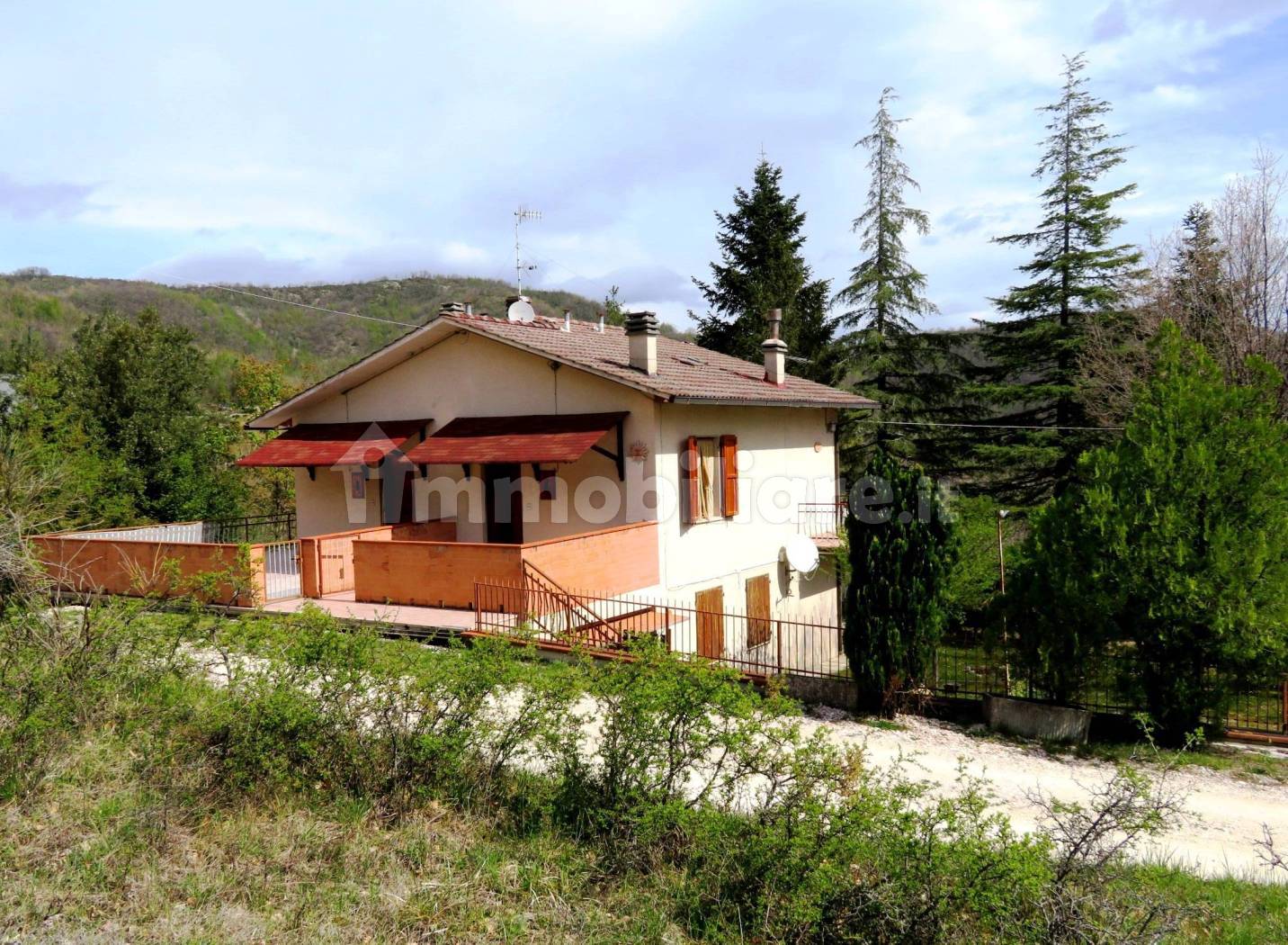 Trilocale Contrada Sant'Eusebio, Sarnano