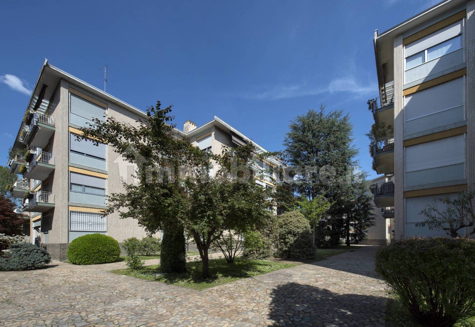 Trilocale via Camillo Vacani 4, San Siro, Milano