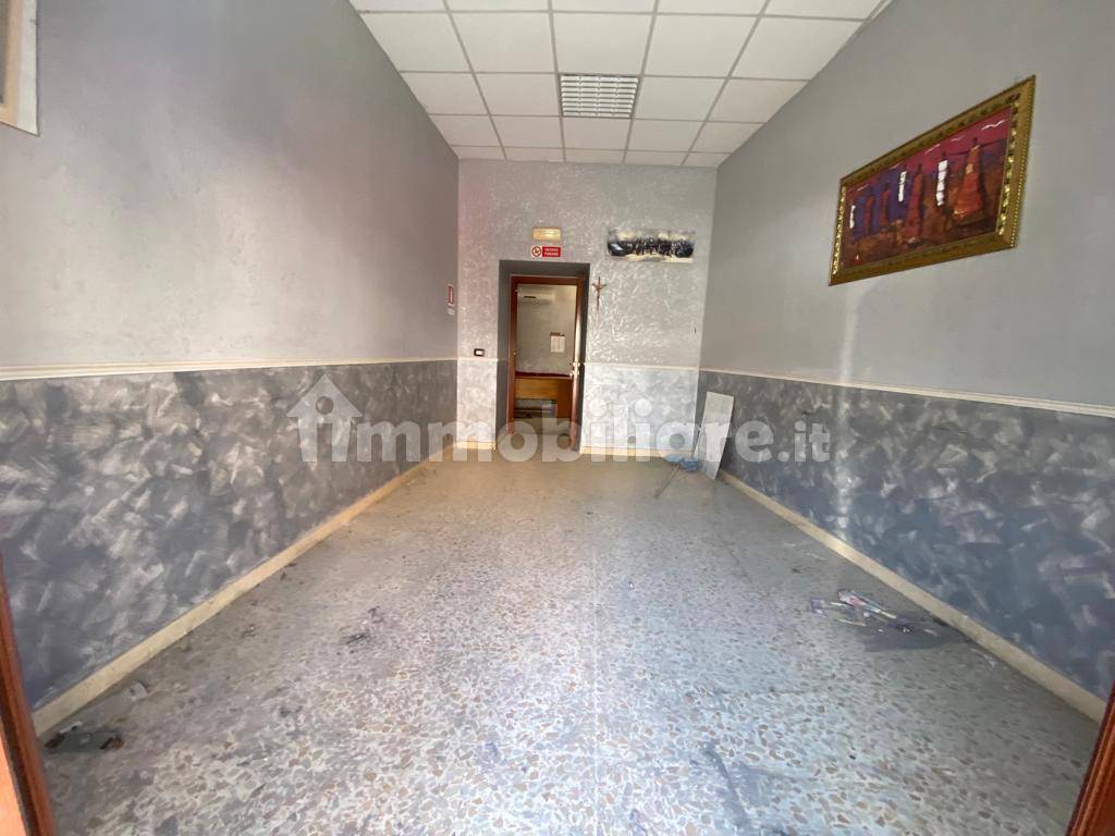 Locale commerciale in Vendita