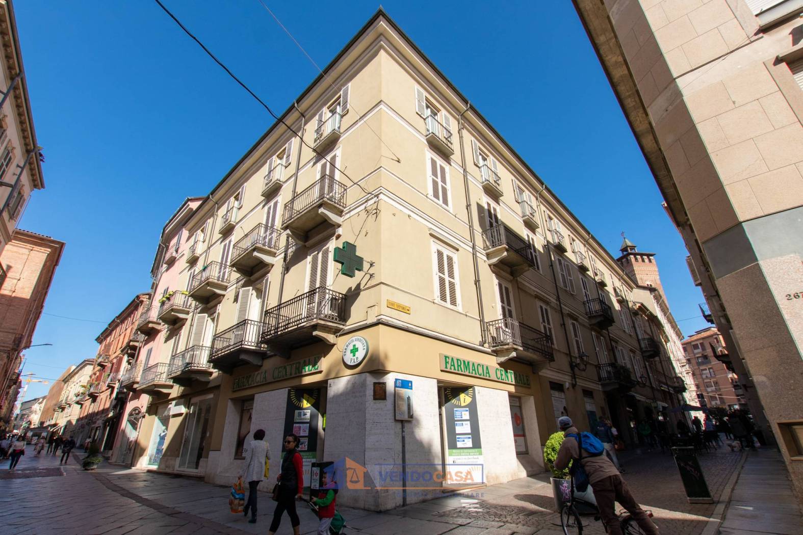 Quadrilocale via Federico della Valle 4, Centro Storico, Asti