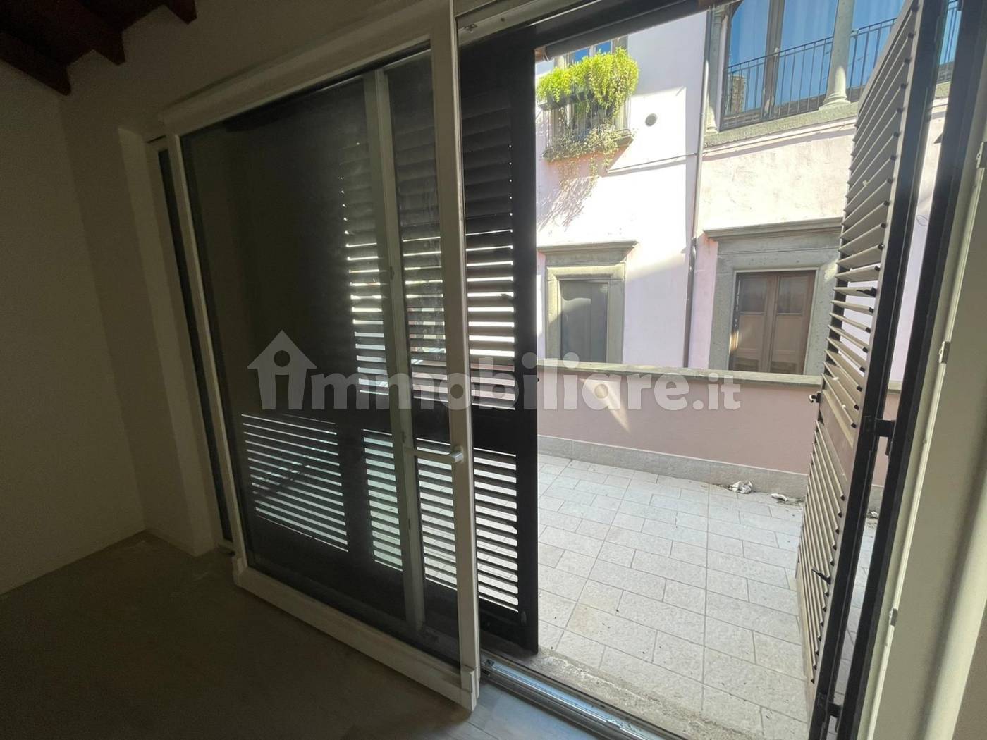 Appartamento via Bussi, Sacrario - Piazza della Rocca, Viterbo