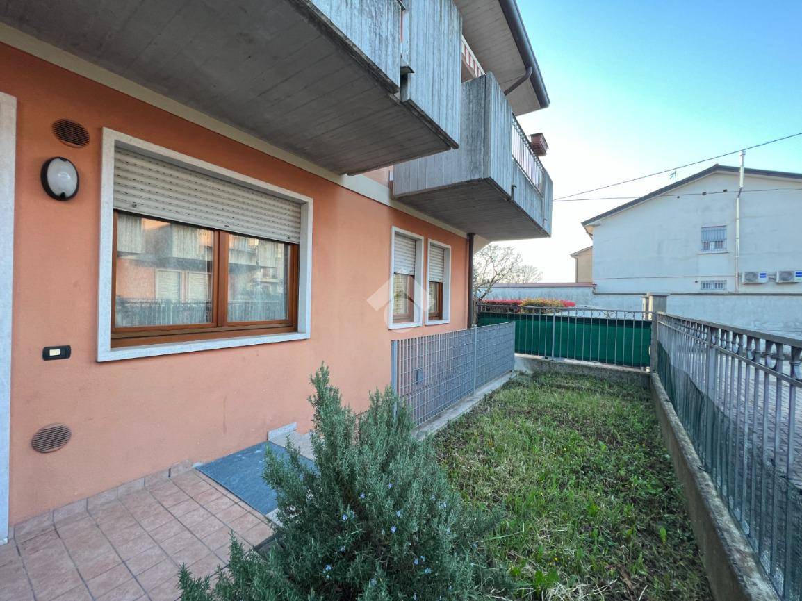 Bilocale via Alessandro Manzoni, Centro, Villaverla