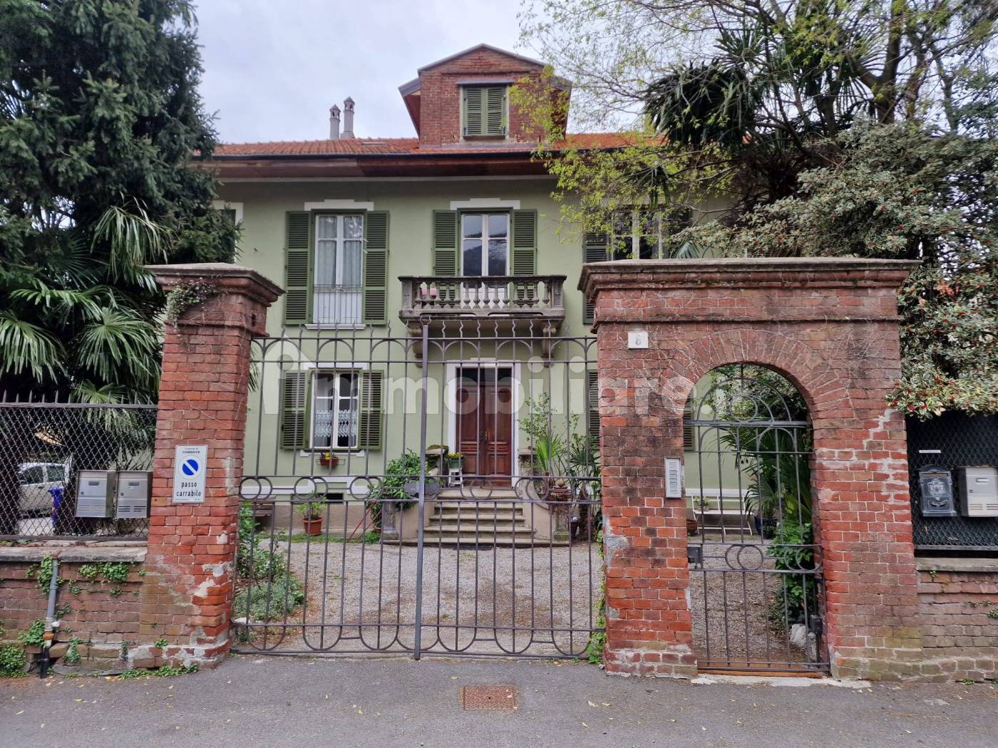 Trilocale via Conte Verde 8, Centro, Condove