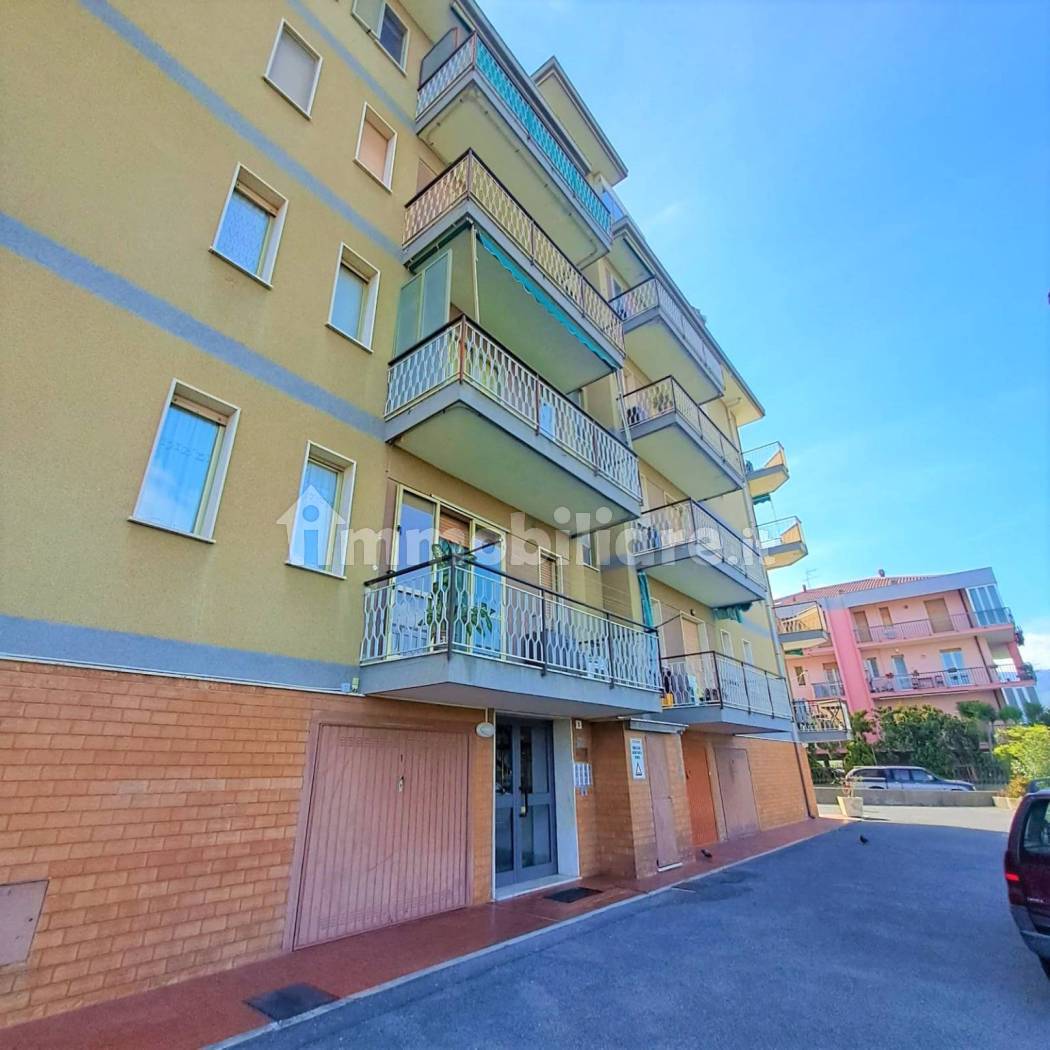 Bilocale via Michelangelo 30, Borghetto Santo Spirito