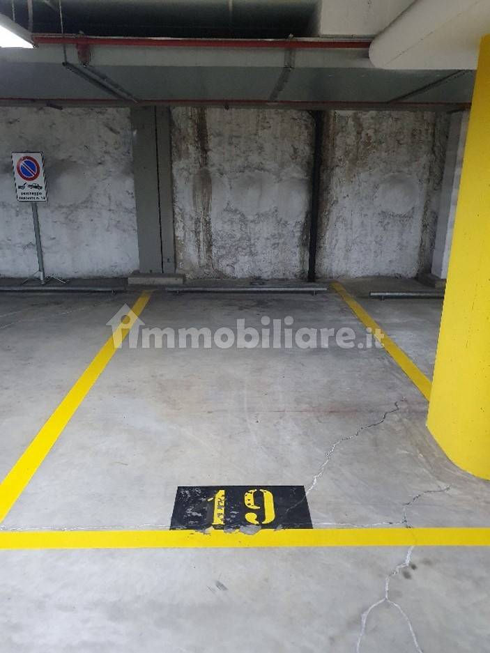 Posto auto - moto in Vendita