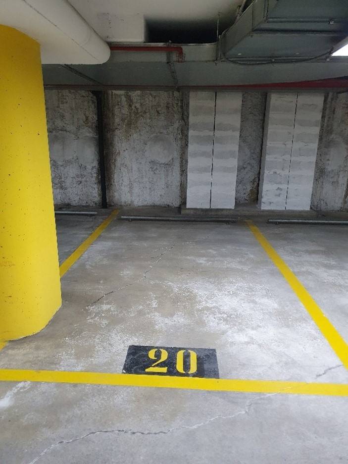 Posto auto - moto in Vendita