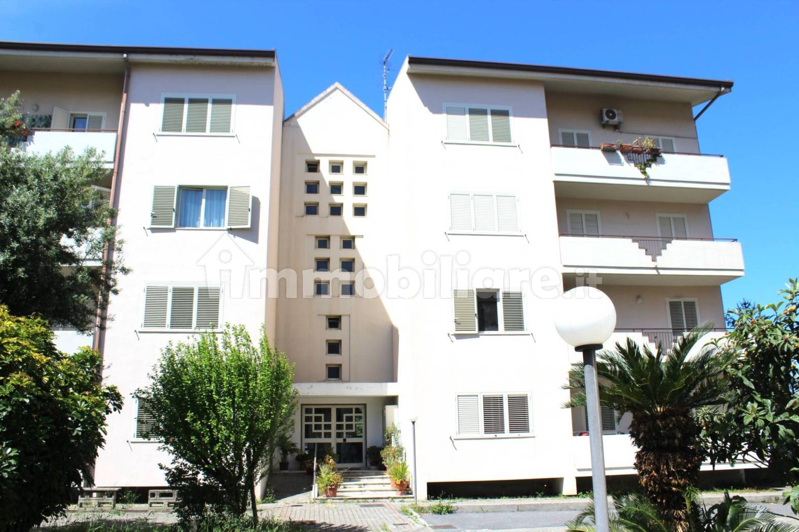 Trilocale via Generale Angelo Cambria 11, Centro, Barcellona Pozzo di Gotto