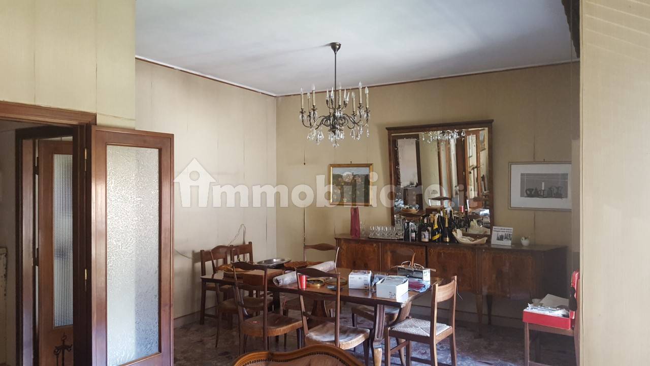 Appartamento da ristrutturare, secondo piano, Centro, Sora