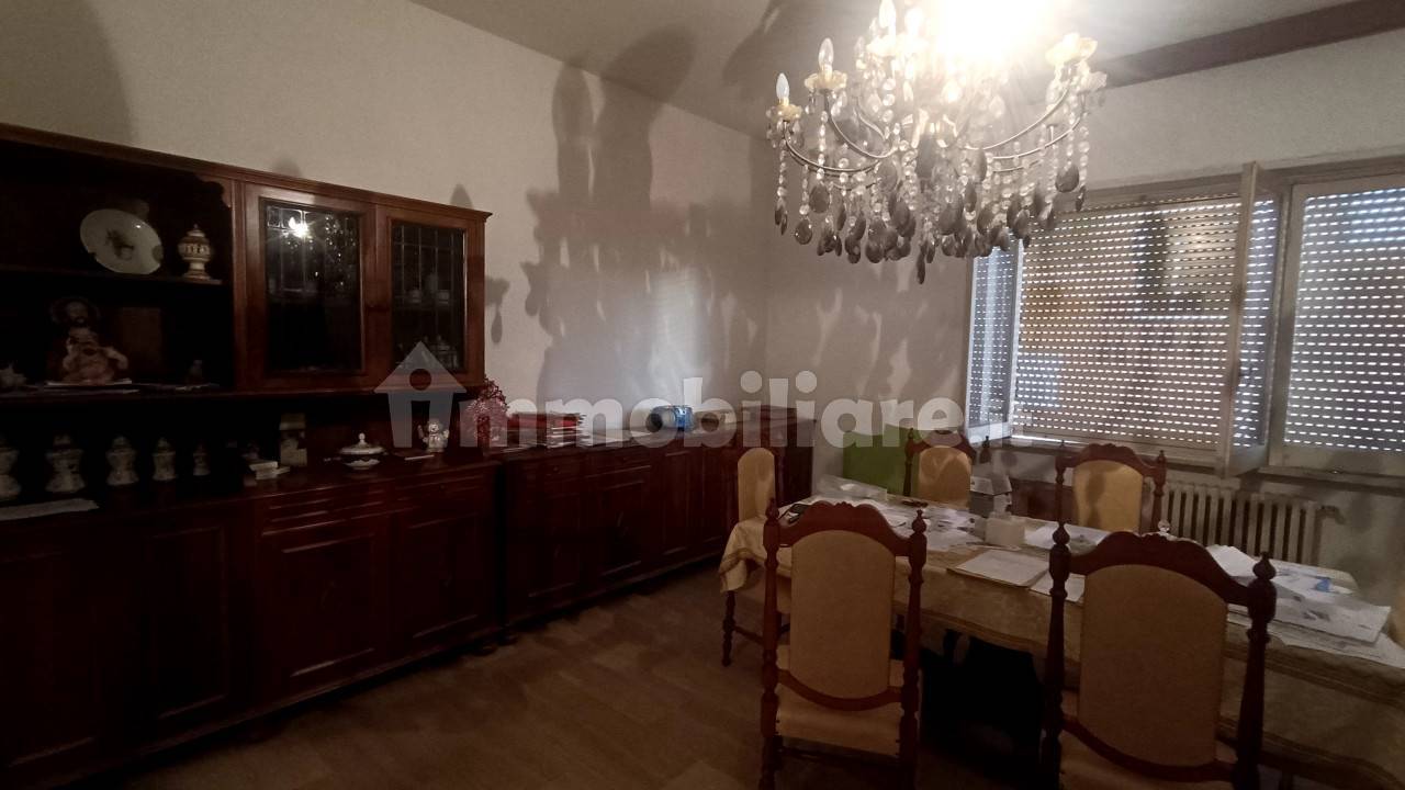 Quadrilocale da ristrutturare, quarto piano, Centro, Isola del Liri