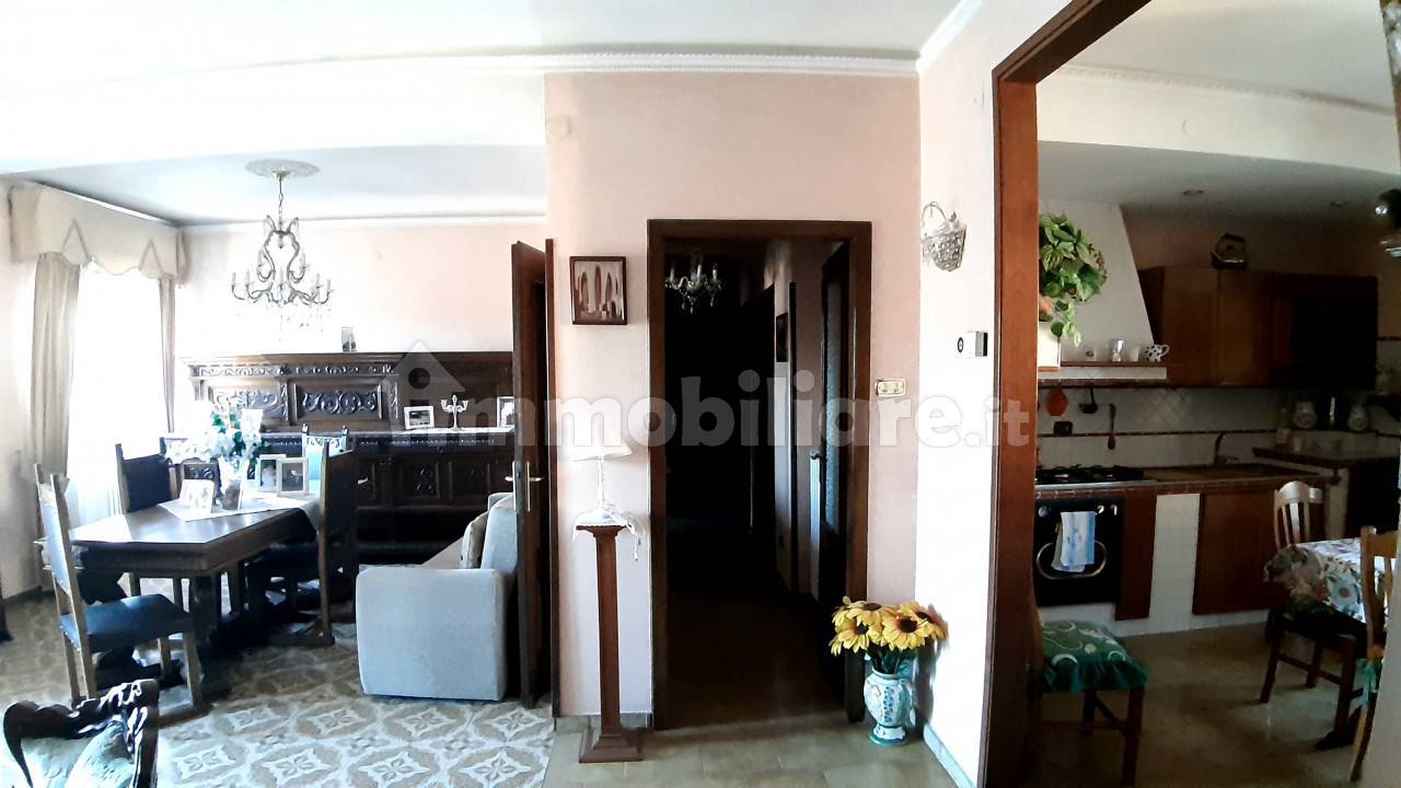 Trilocale buono stato, quarto piano, Centro, Sora