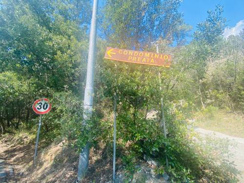 Trilocale Preata, Deiva Marina