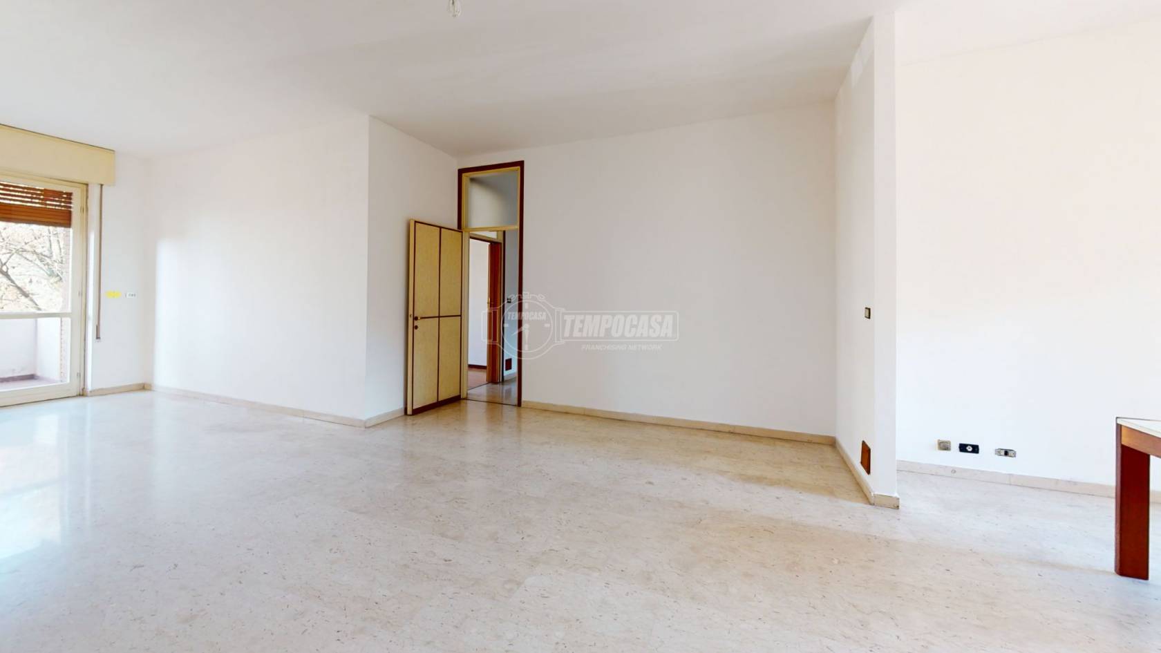 Quadrilocale via Alessandro Manzoni 17, Meda