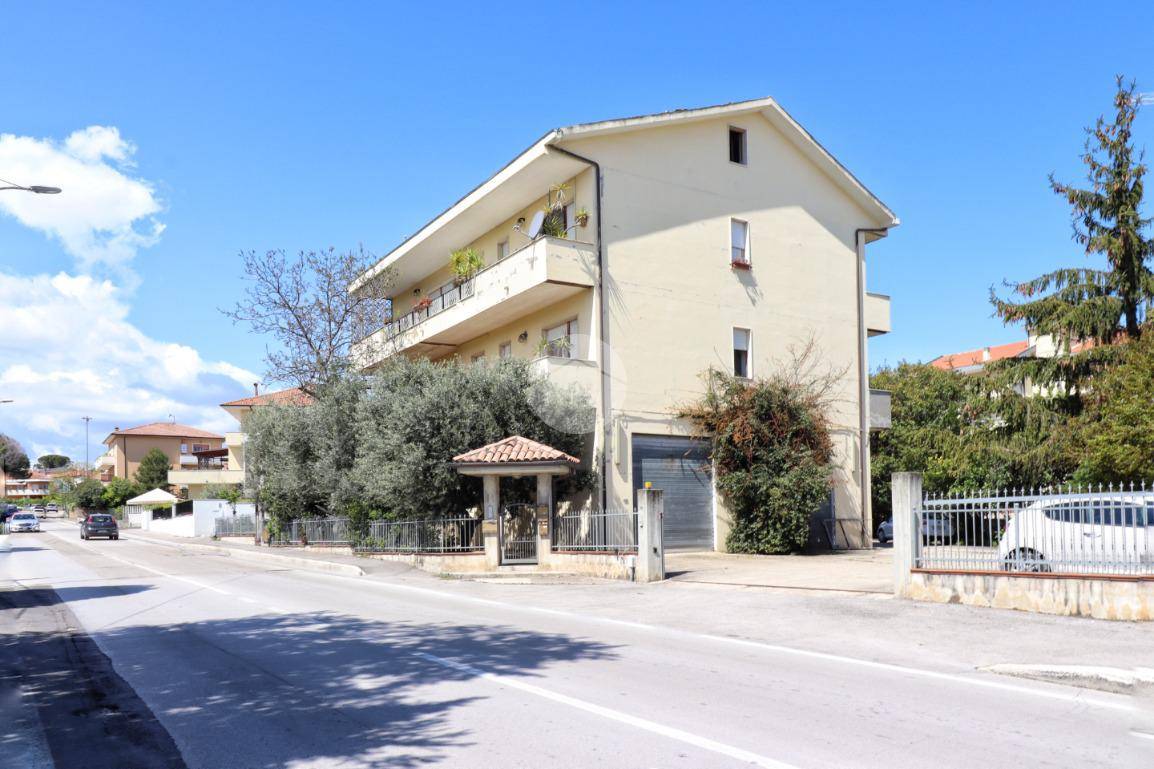 Trilocale Contrada alento 15, Centro, Francavilla al Mare