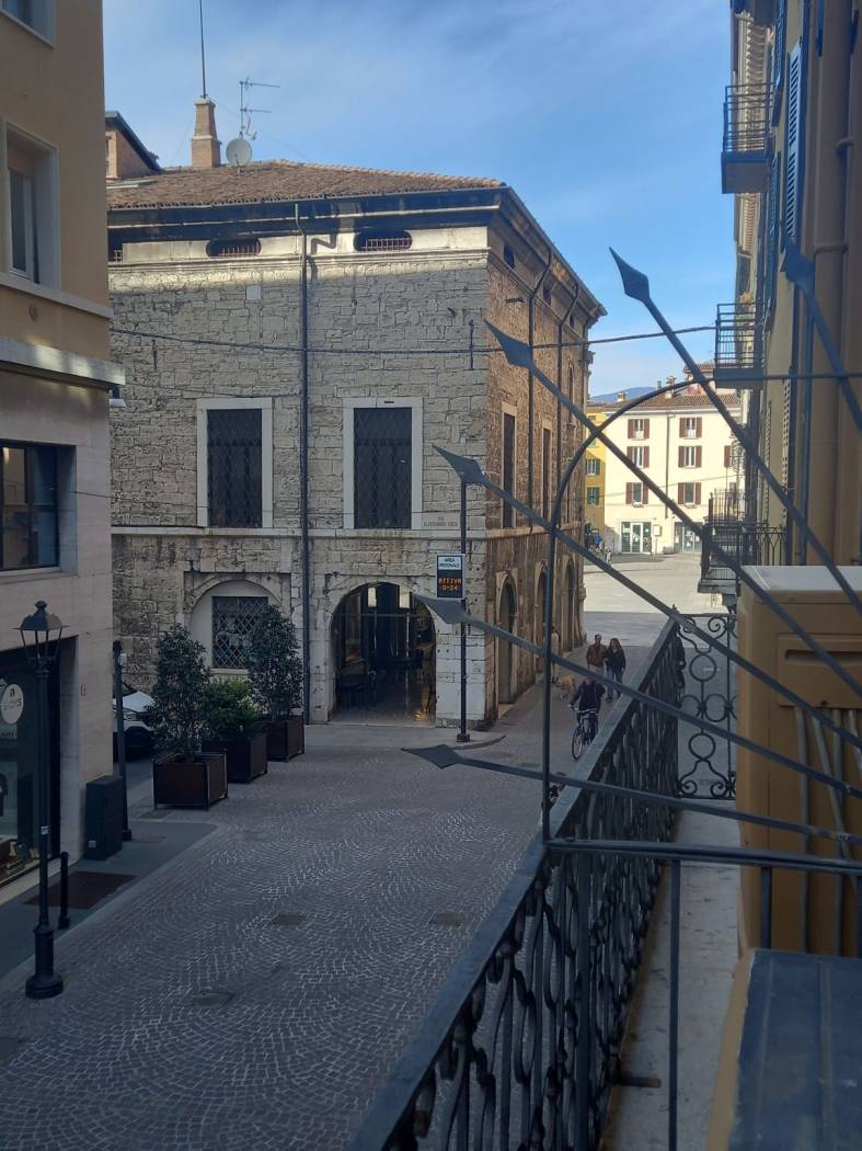 Trilocale via Dieci Giornate, Loggia - Garibaldi, Brescia