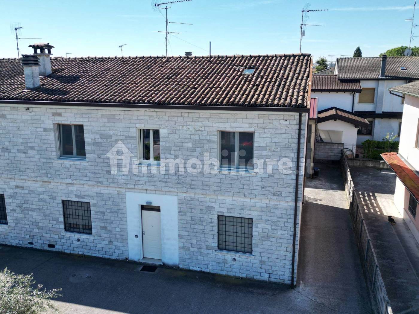 Trilocale via Marino Parenti 98, Asola