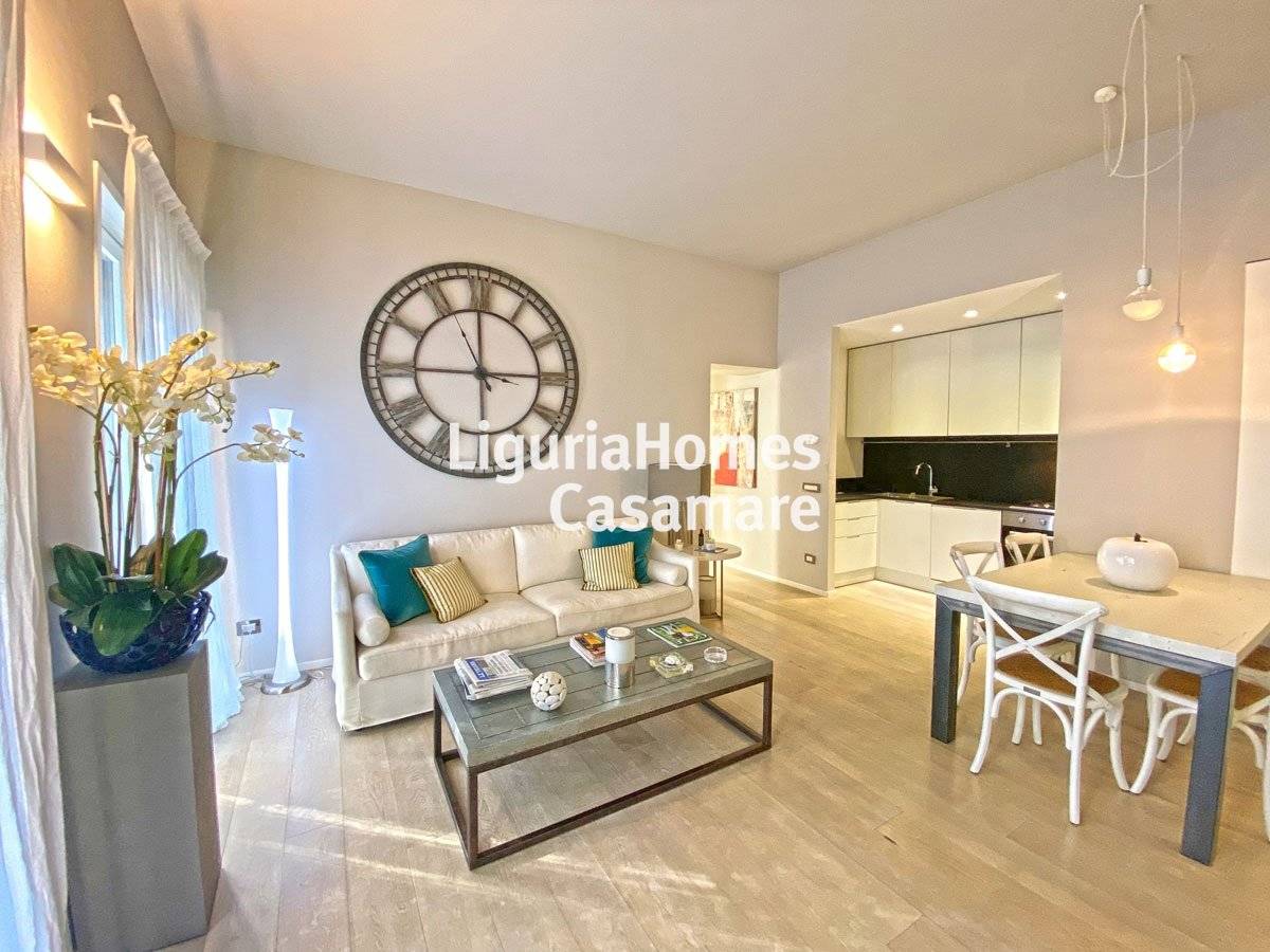 Quadrilocale via Regina Margherita, Centro, Bordighera