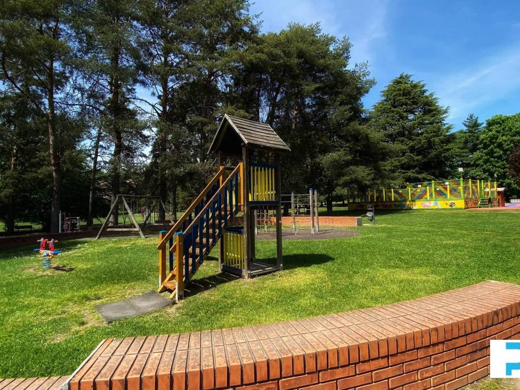 Vendita Terratetto unifamiliare in via San Sepolcro 4 Ternate. Buono ...