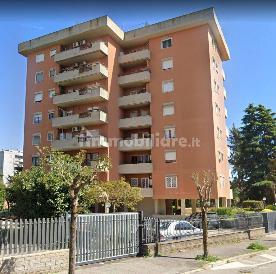 Trilocale via Giustiniano, 5, Centro, Aprilia