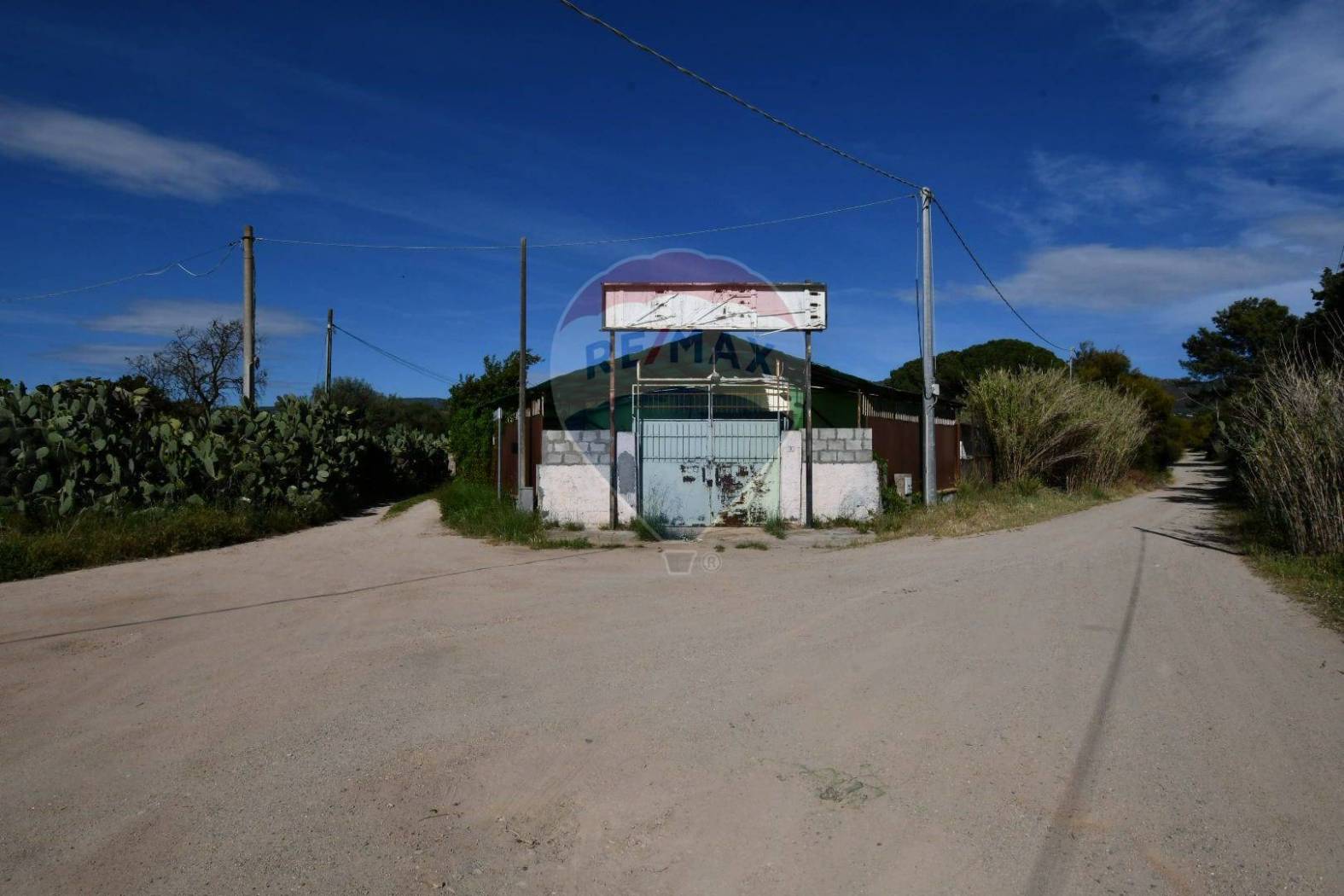 Locale commerciale in Vendita