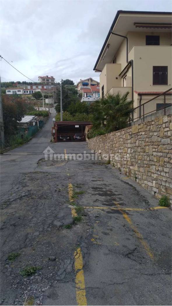 Posto auto - moto in Vendita