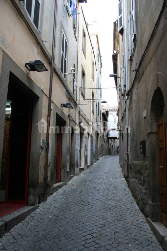 Quadrilocale via della volta buia, Sacrario - Piazza della Rocca, Viterbo