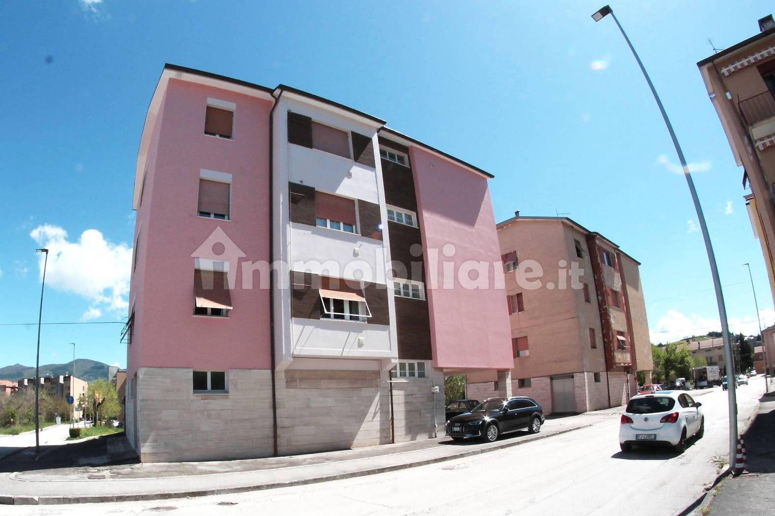 Quadrilocale via Benedetto Croce 62, Centro, Fabriano