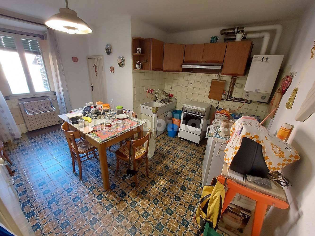 Appartamento da ristrutturare, primo piano, Rocca San Casciano