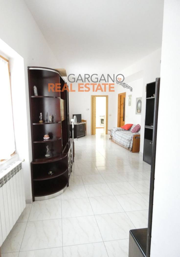 Trilocale buono stato, primo piano, Vieste