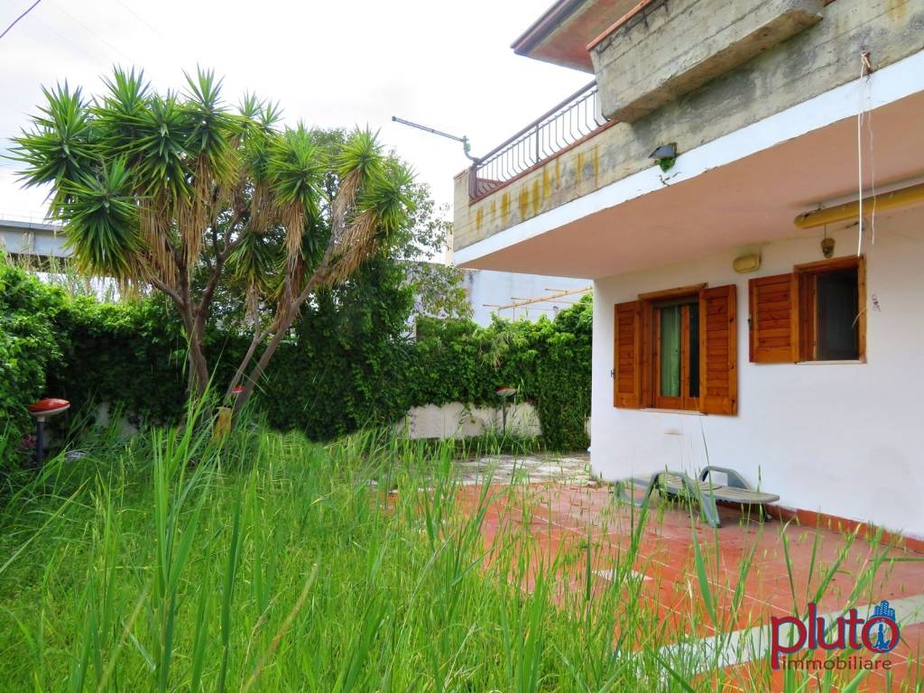 Vendita Villa a schiera in Contrada Saiatine Villaggio Laura Furnari ...