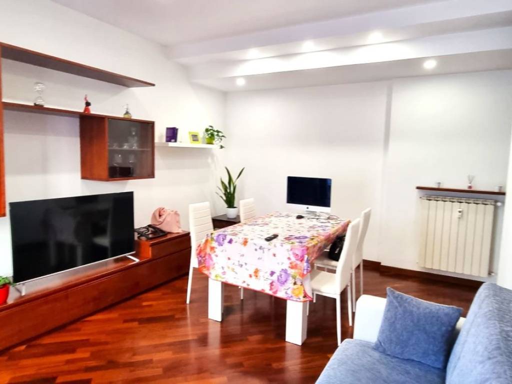 Affitto Appartamento Roma. Bilocale in via Giuseppe Cerbara. Ottimo stato, terzo piano, con ...