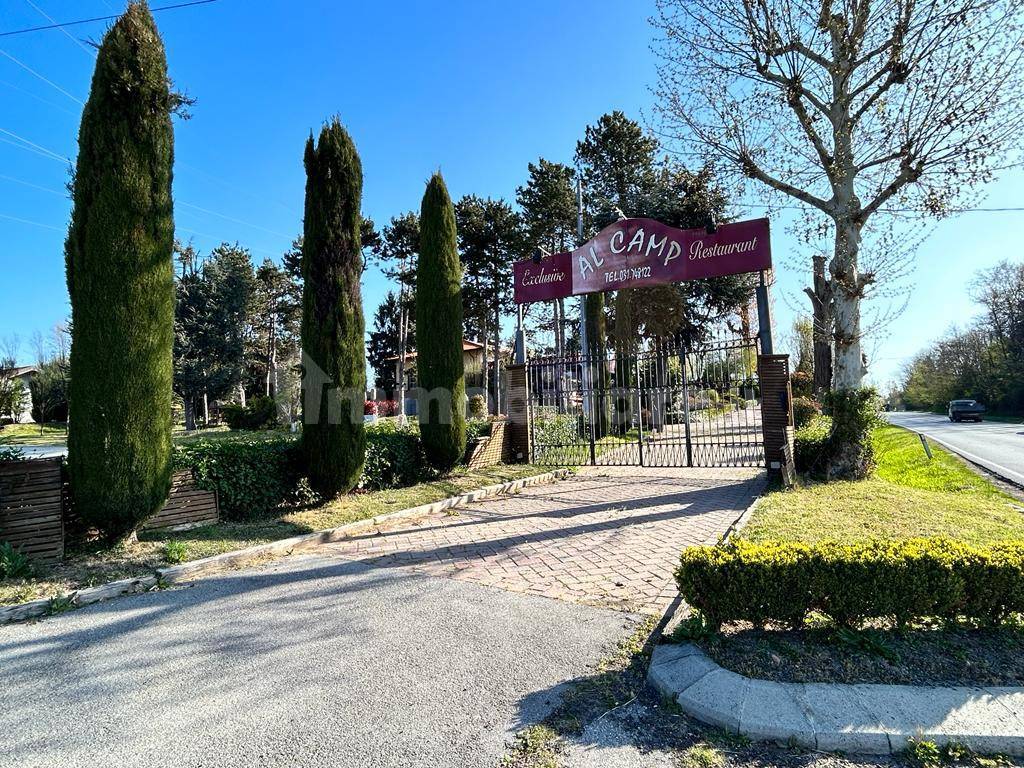 Locale commerciale in Vendita