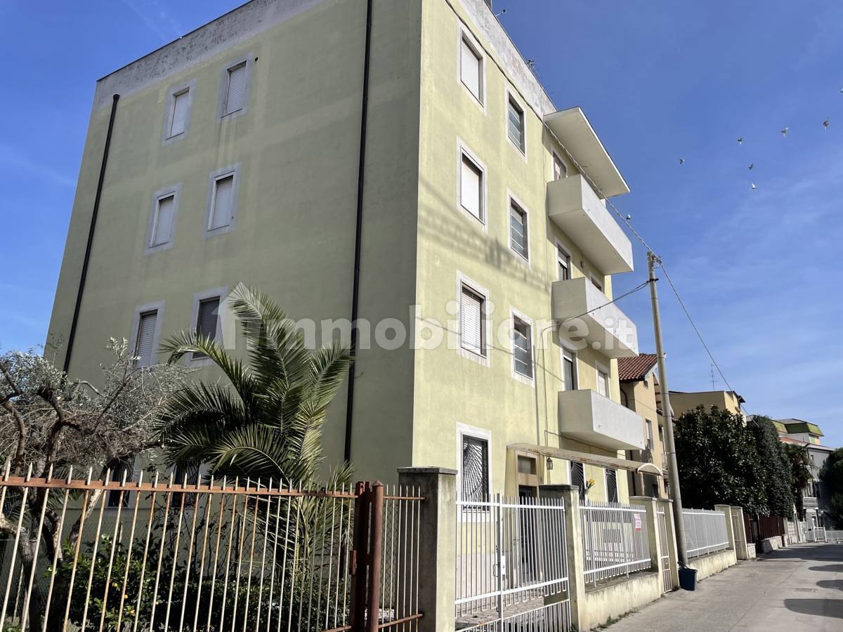 Trilocale via Monte Velino, 16, Ospedale, Pescara