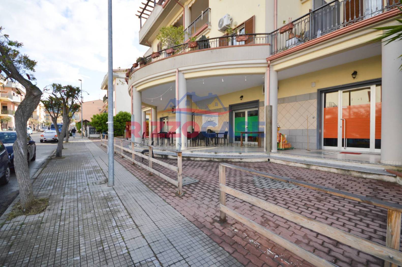 Locale commerciale in Vendita